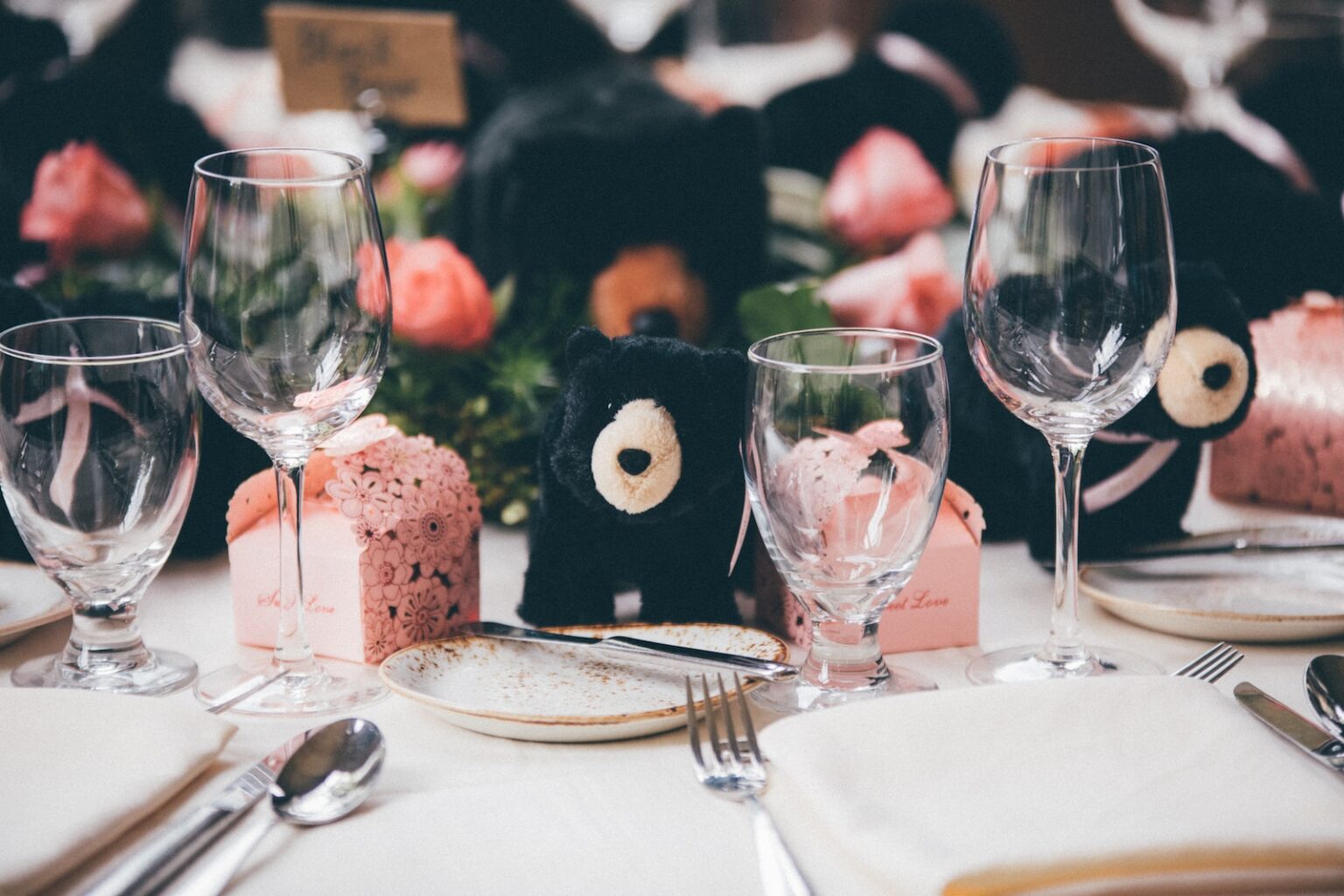 Birthday Decoration Items: Your Ultimate List with Pictures - Decoravity
